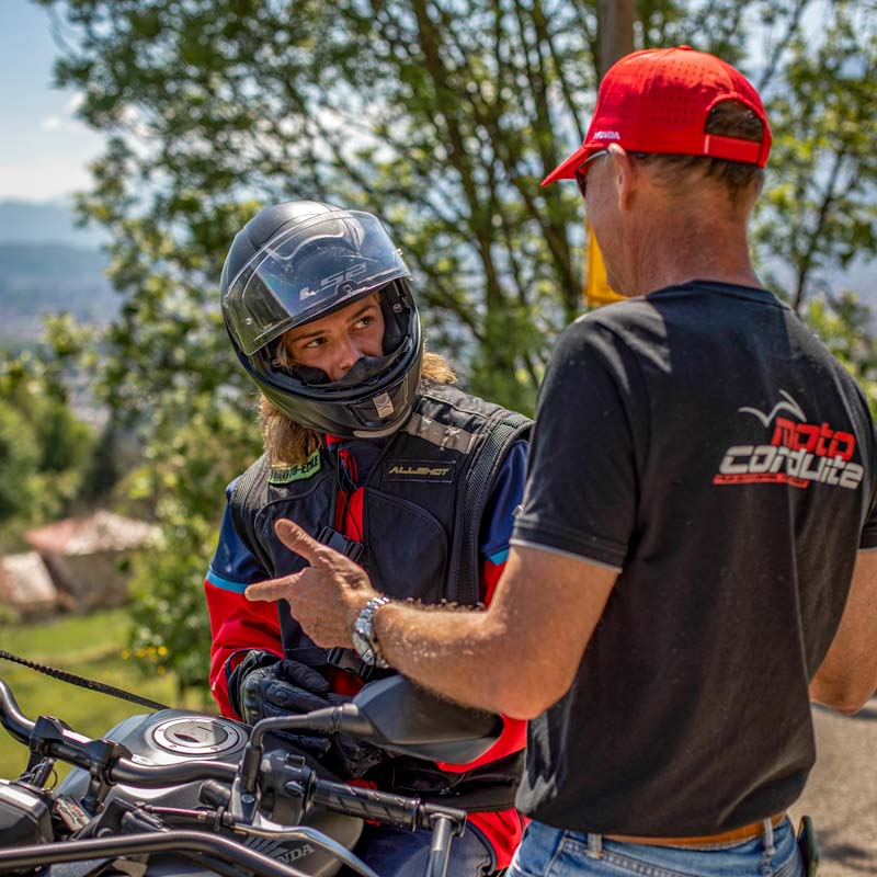 Prendre un virage en moto : tout ce qu'il faut savoir